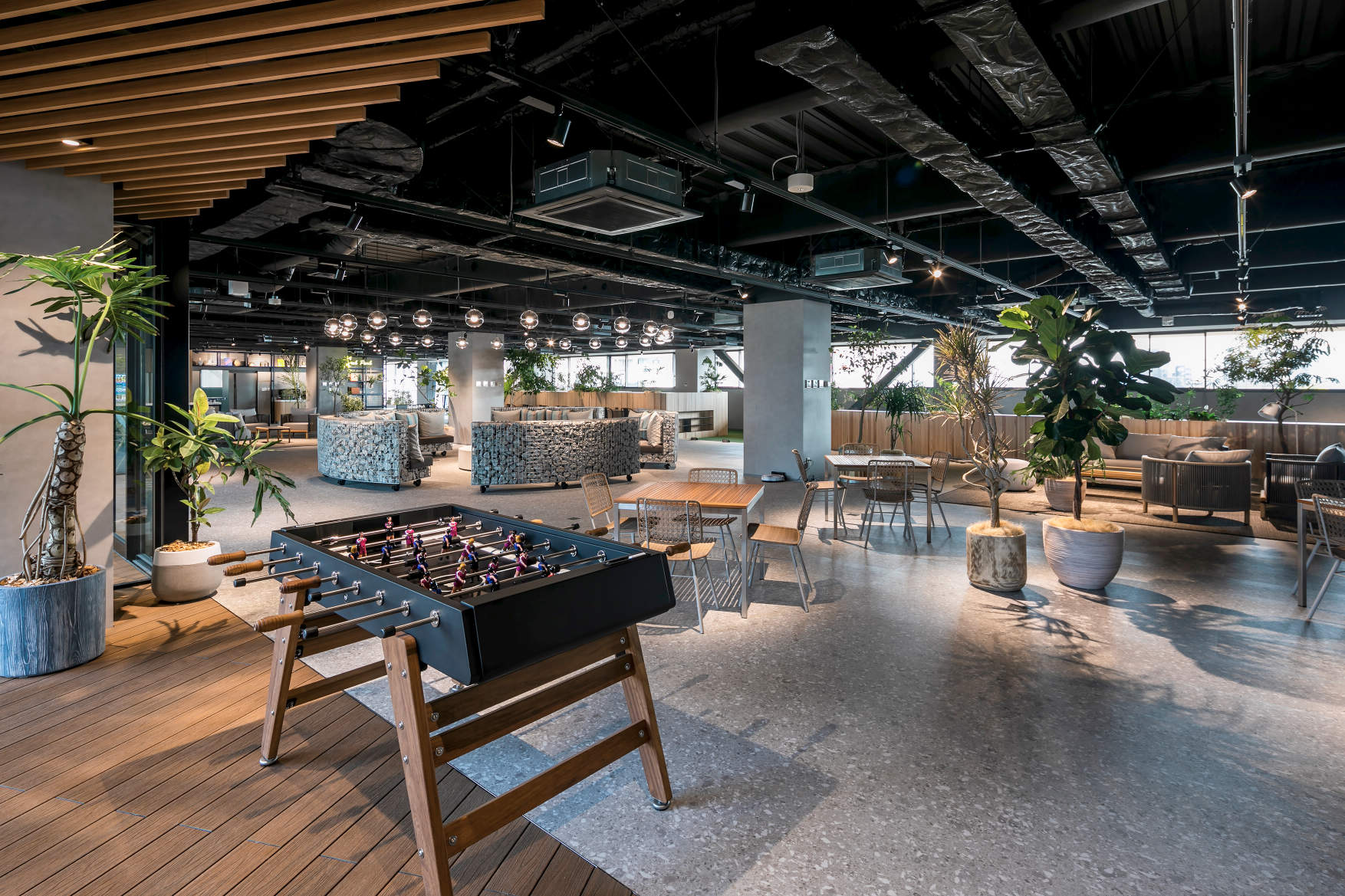 Panasonic XC KADOMA | 納入事例集 | 電気・建築設備 | Panasonic